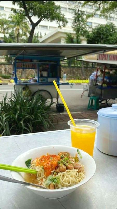 Mie Ayam Street Food | Jakarta Culinary Delights