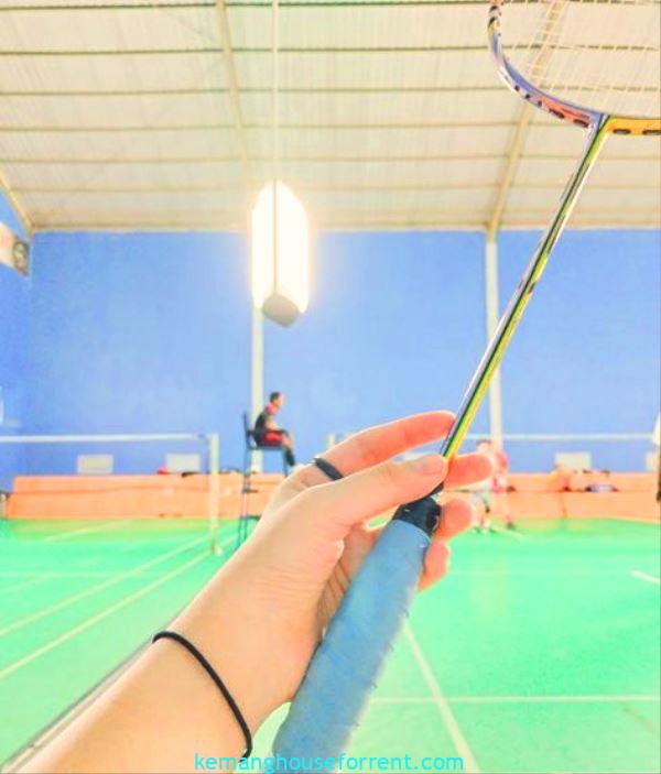 Teknik Memegang Raket Badminton yang Harus Anda Ketahui!