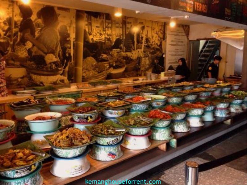 What is a Warung? A Deep Dive into Indonesian Culture